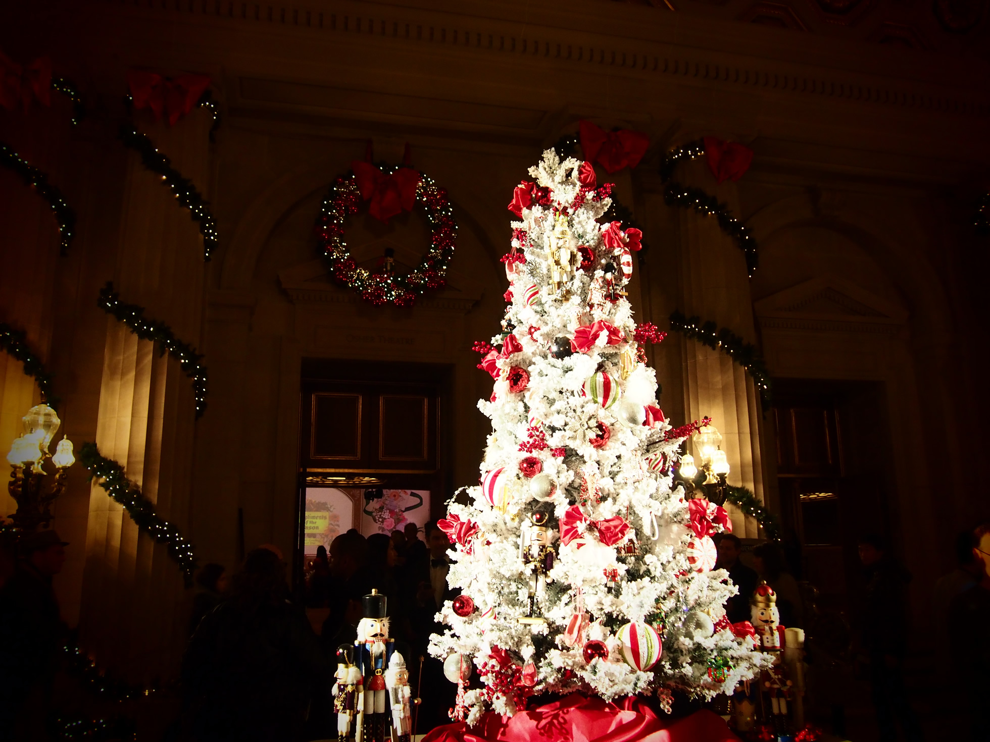 7 Great Places to Spend your Christmas in California