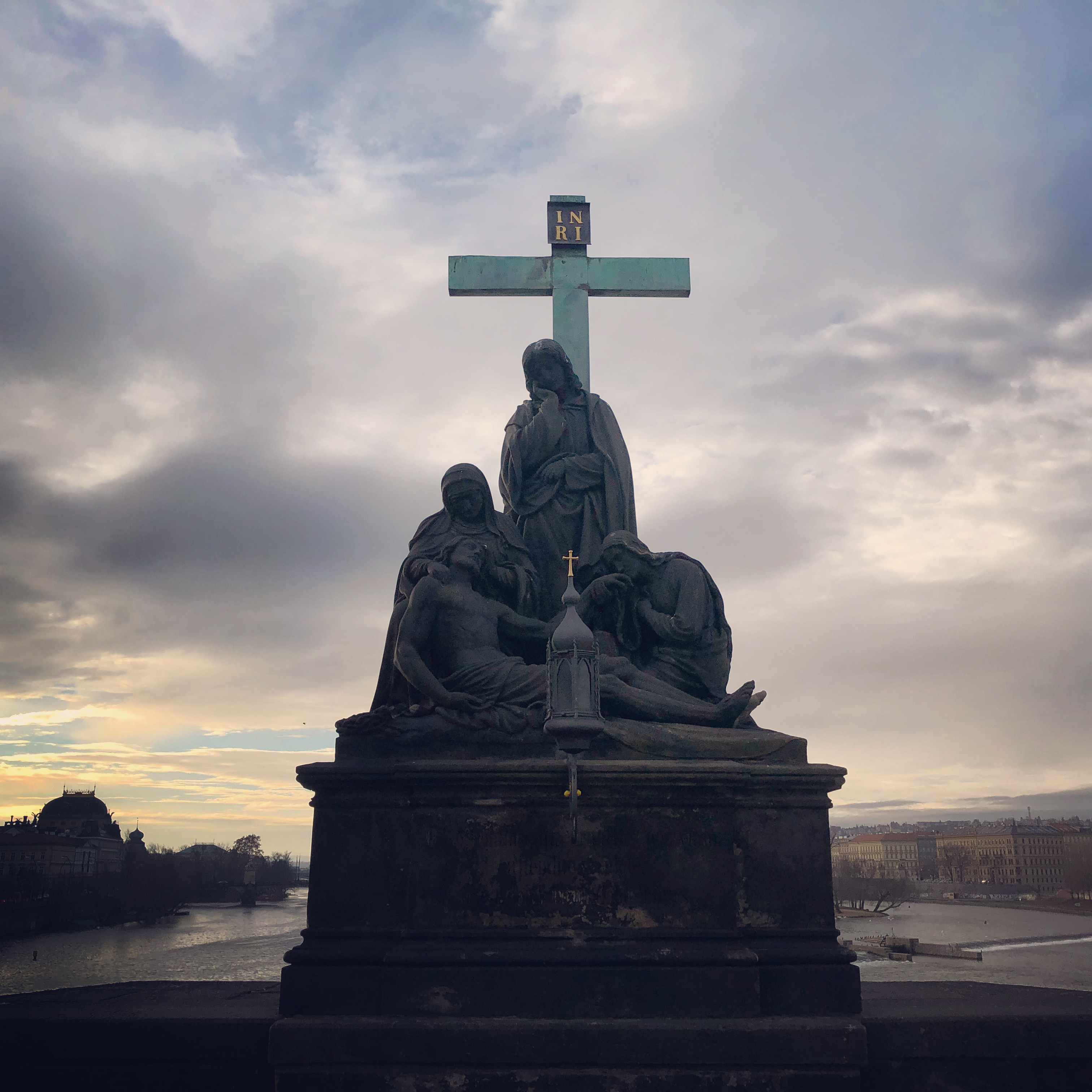 Your Free City Walking Guide from Charles Bridge to Prague Castle